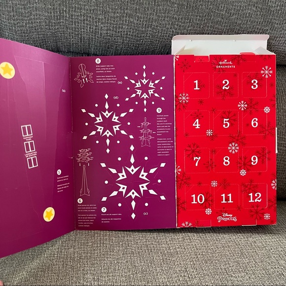 Holiday | Hallmark Disney Princess Countdown Calendar 12 Mini Ornaments ...